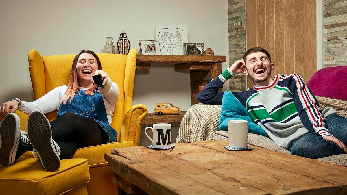 Gogglebox UK cast: Meet the Gogglebox families and couples ...
