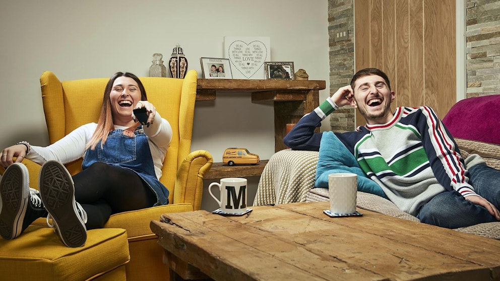 Gogglebox sisters: who are Ellie and Izzi Warner? | Entertainment ...