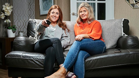 Gogglebox UK cast: Meet the Gogglebox families and couples ...