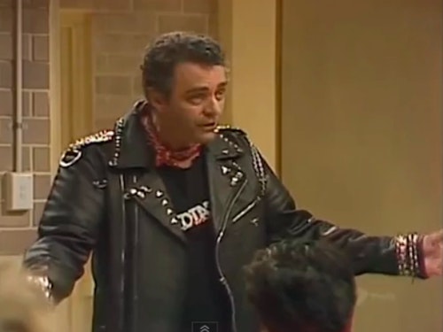 Woman kills herself after catfisher pretends to be Home and Away’s ...