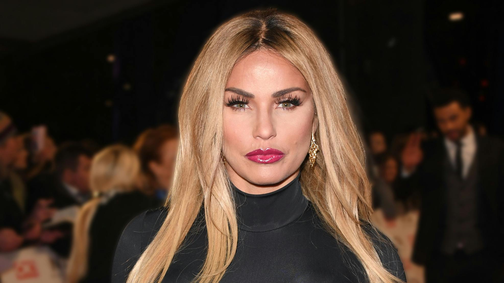 Katie Price slammed for promoting diet coffee as she has 'tummy tuck'