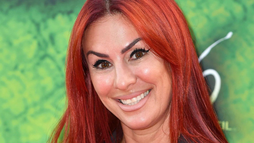 RHOC's Lauren Simon looks unrecognisable in teenage throwback