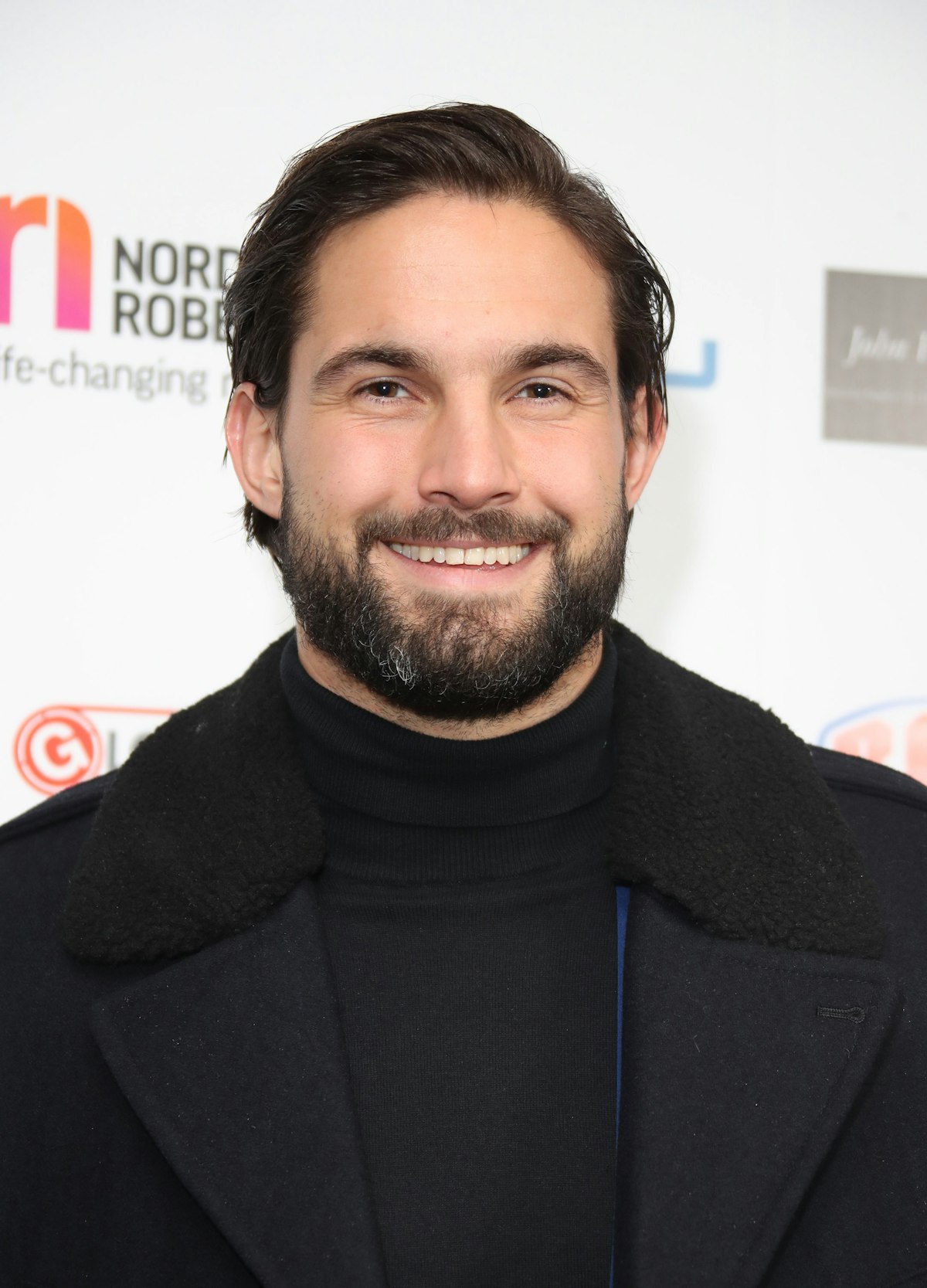 Love Island's Jamie Jewitt shows off 'father figure' after weight gain ...