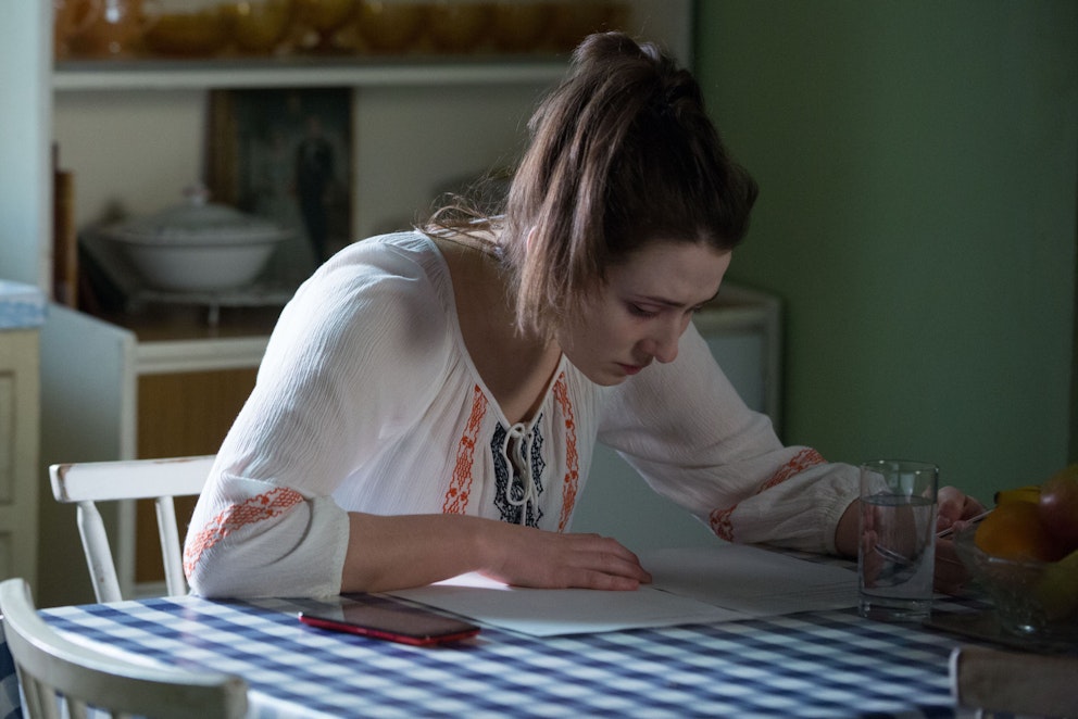 EastEnders spoilers: Bex Fowler runs away from Albert Square ...