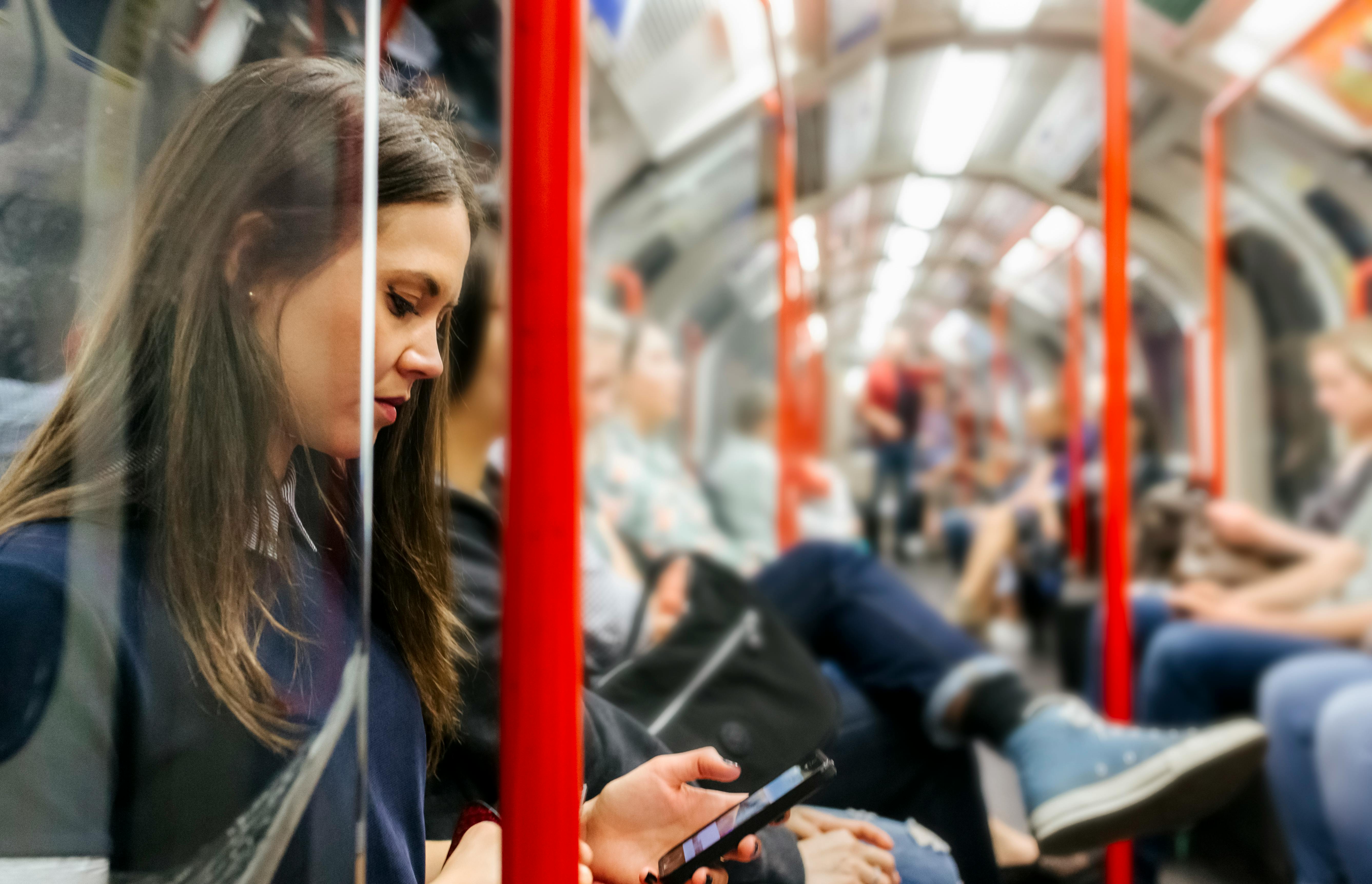 Would We All Be Happier If We Talked To Strangers More? | Grazia