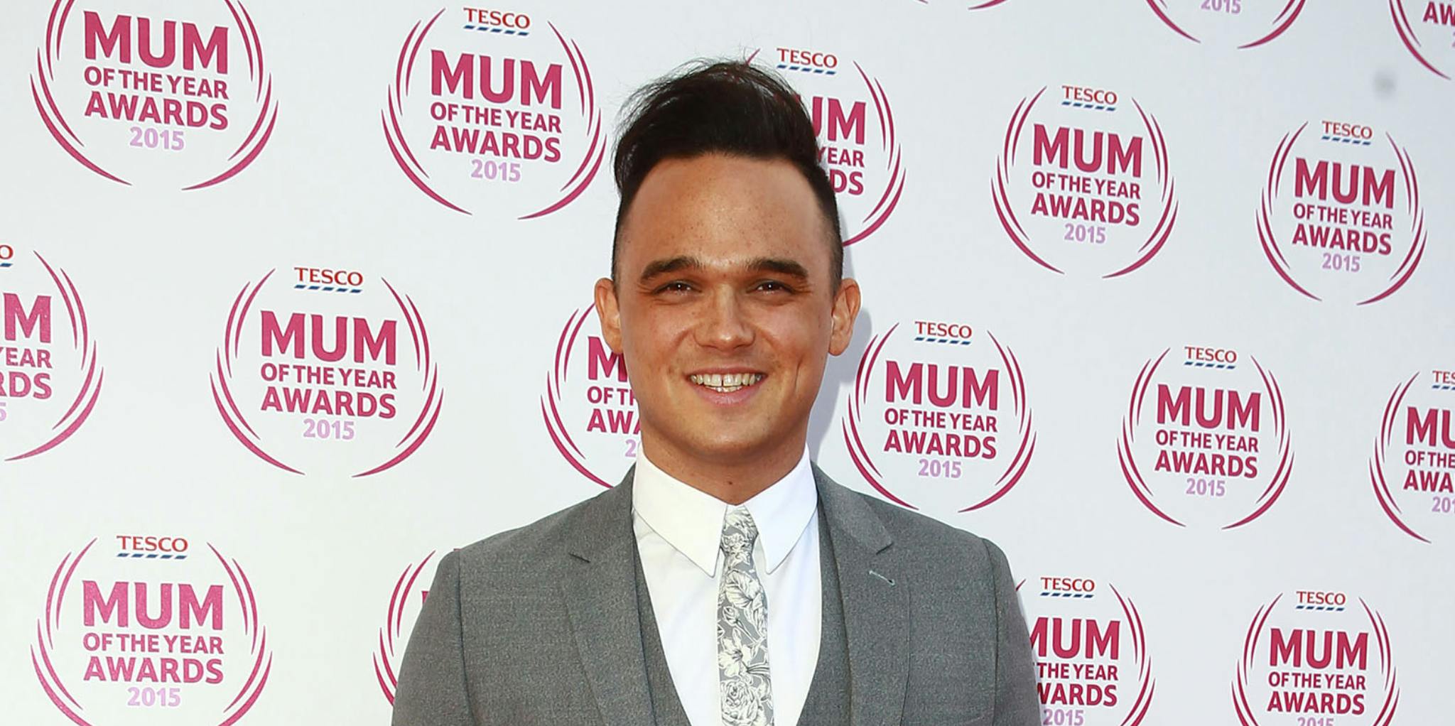 Gareth Gates likes sultry photo of Love Island star in wake of Faye ...