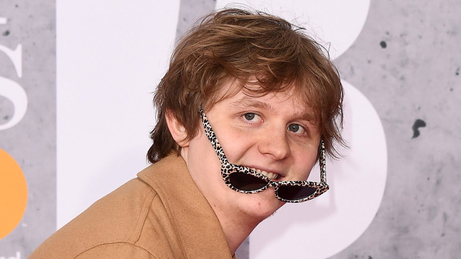 Lewis Capaldi puts BIZARRE item up for charity auction 🙈 | Celebrity | Heat