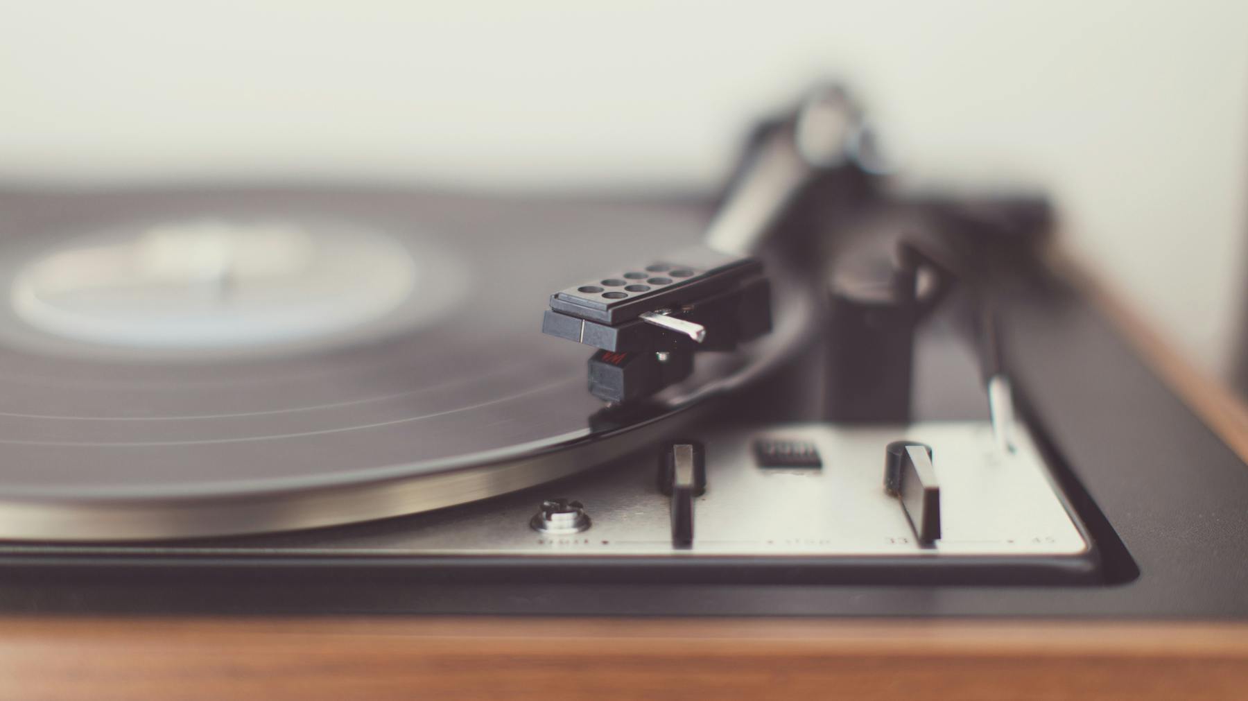 Best record players for under £350: A Buyer’s Guide | Tech | What's The ...
