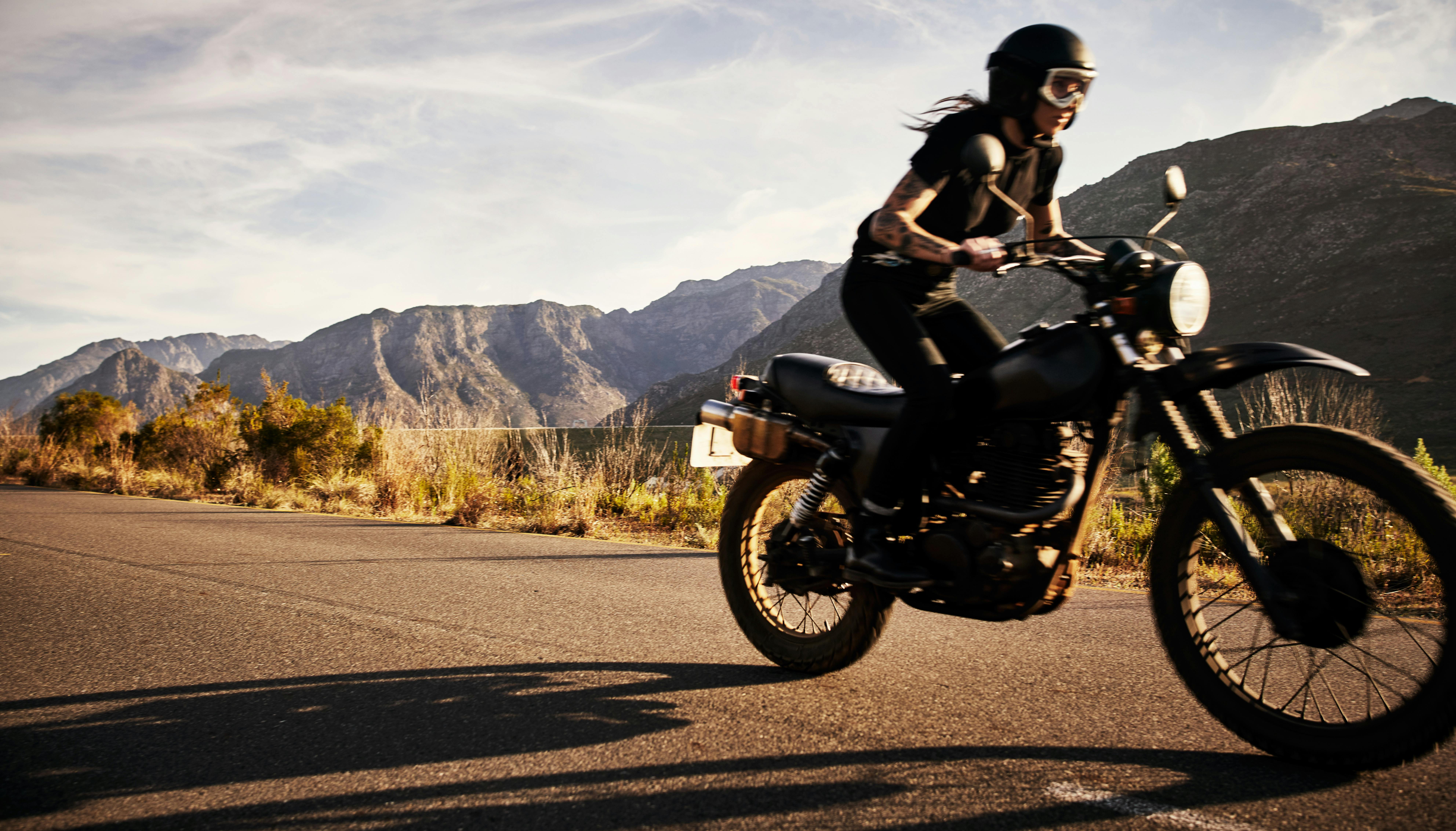 We’re Obsessed With This Video Of a Woman Stealing Her Mugger’s Moped ...