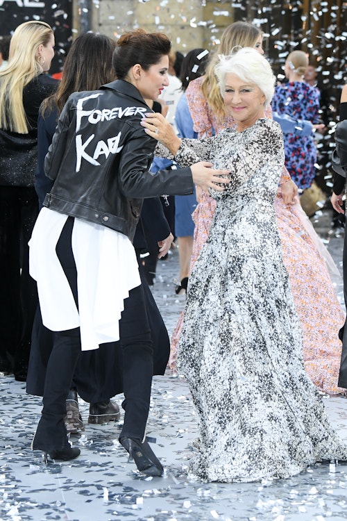 Helen Mirren Captured All Of Our Hearts Running Down The Catwalk ...