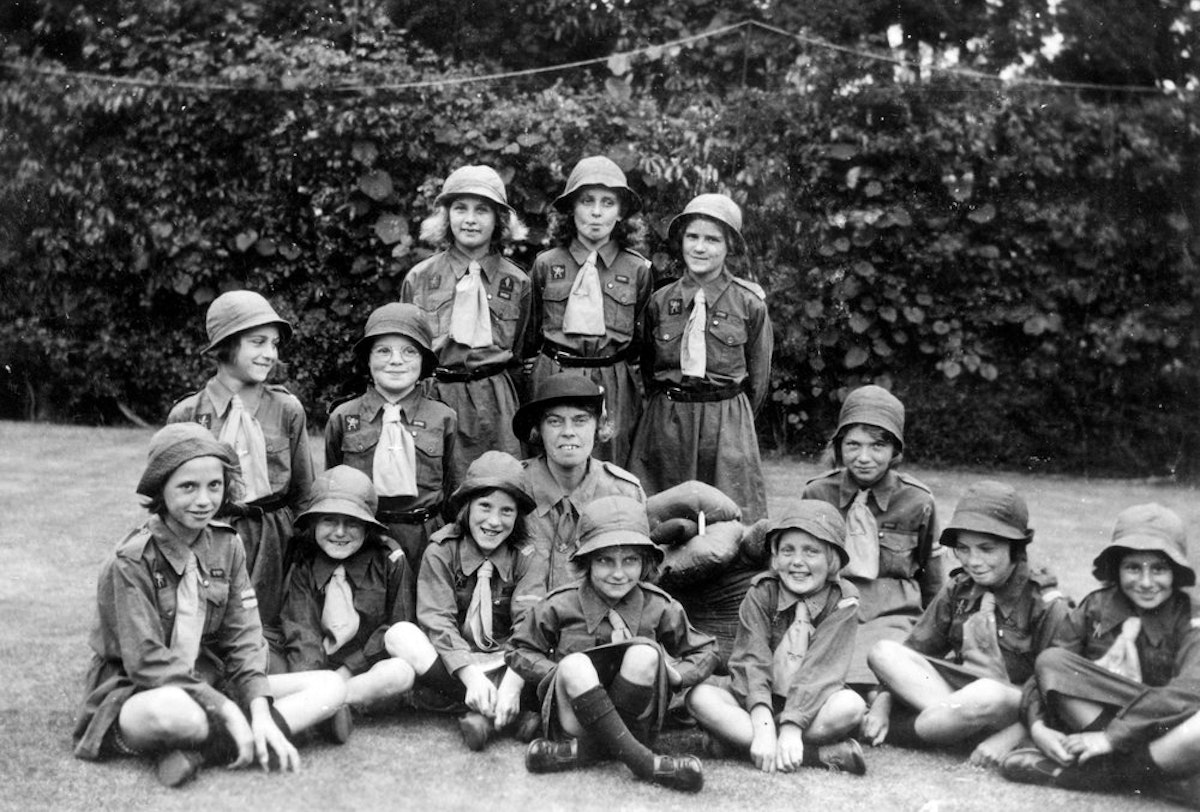 The hobbies and games children loved in the 1940s