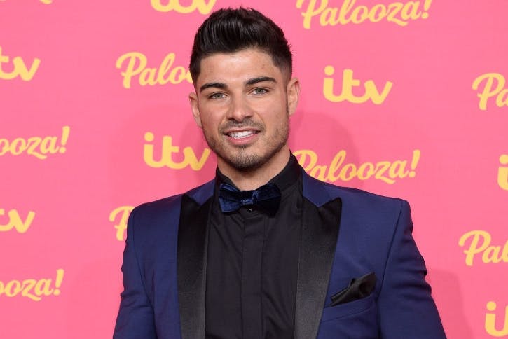 Love Island’s Anton Danyluk in Photoshop fight after he shares ...
