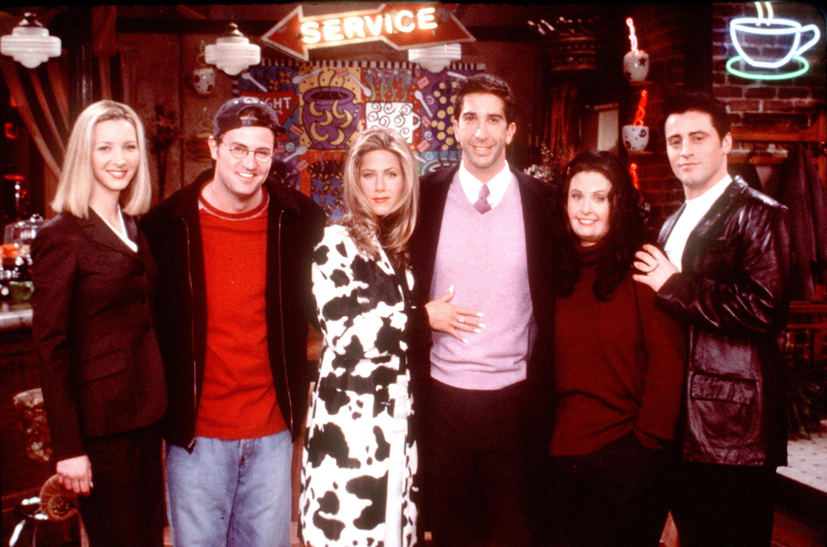 Iconic Items From The Friends Set Are Going Up For Sale (But You ...