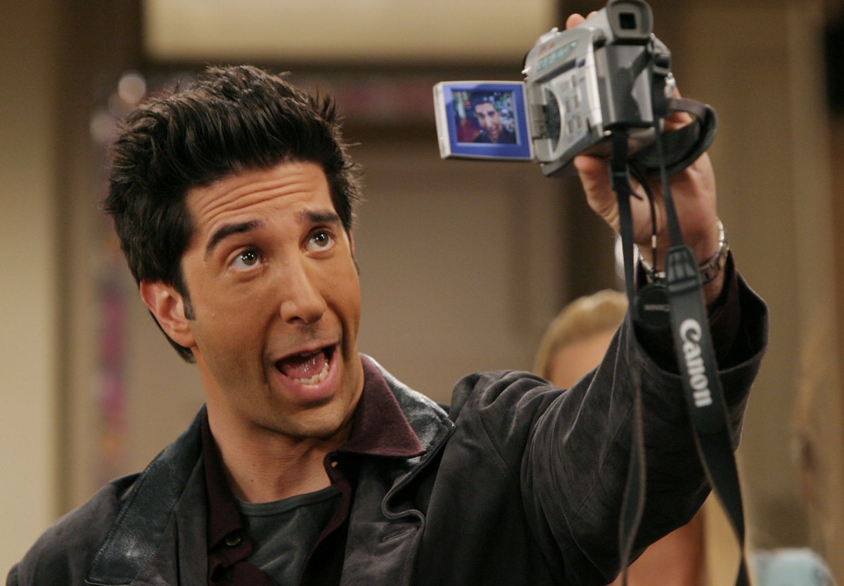 30 signs someone is a true BEST FRIEND