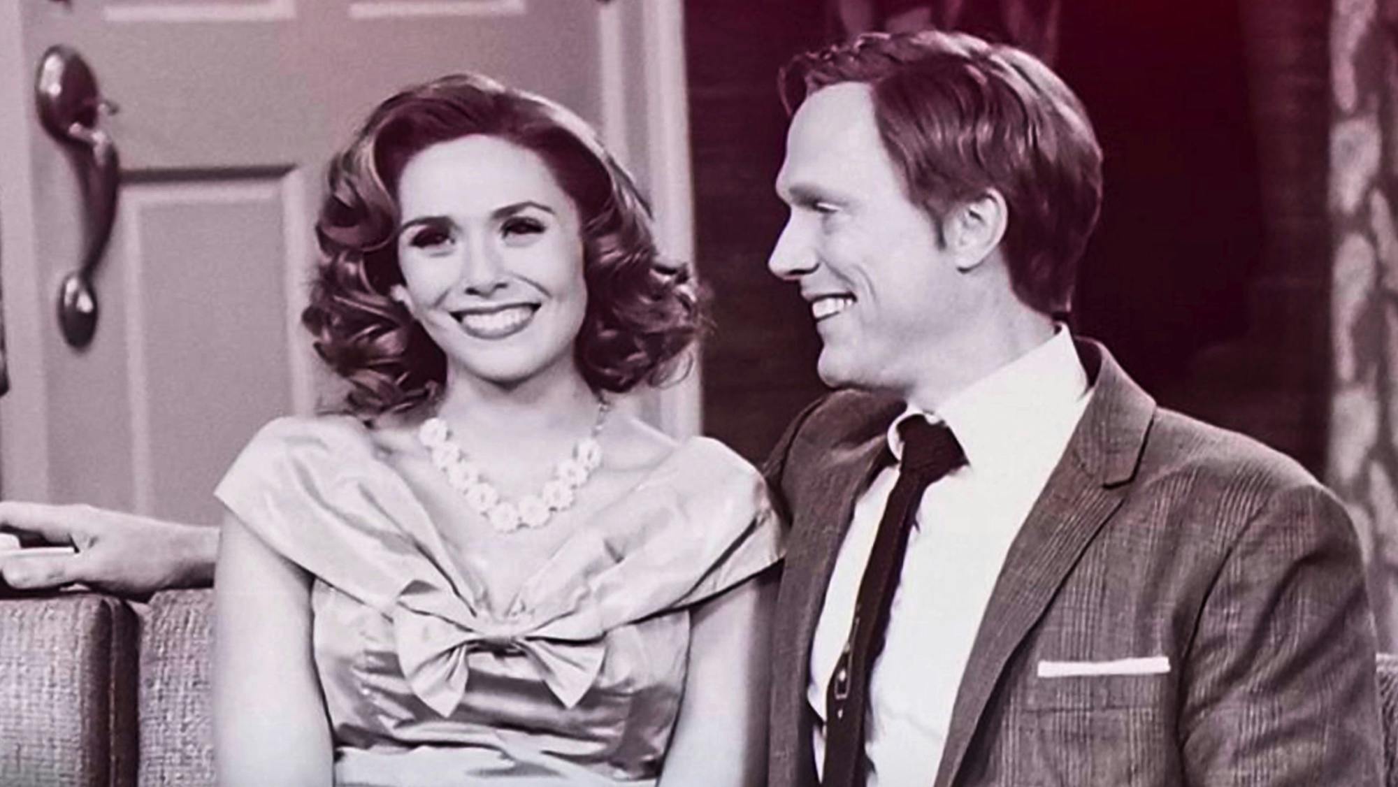 New WandaVision Image: The MCU TV Series Goes 1950s