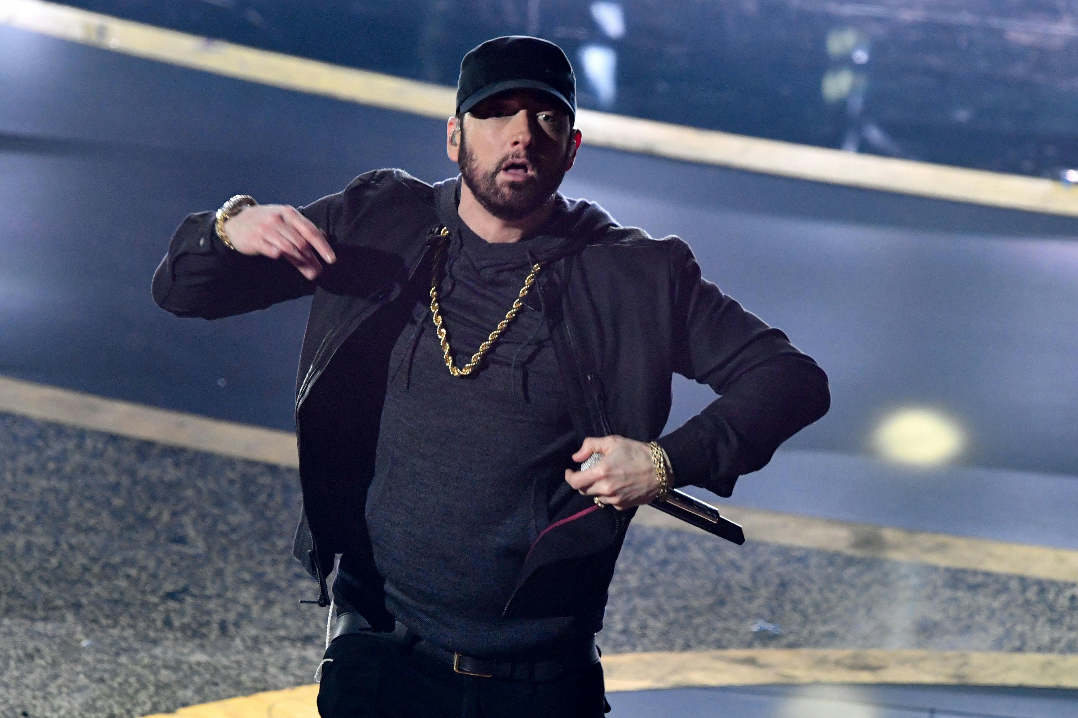 Eminem Performs Lose Yourself At The Oscars And We're All Very Confused