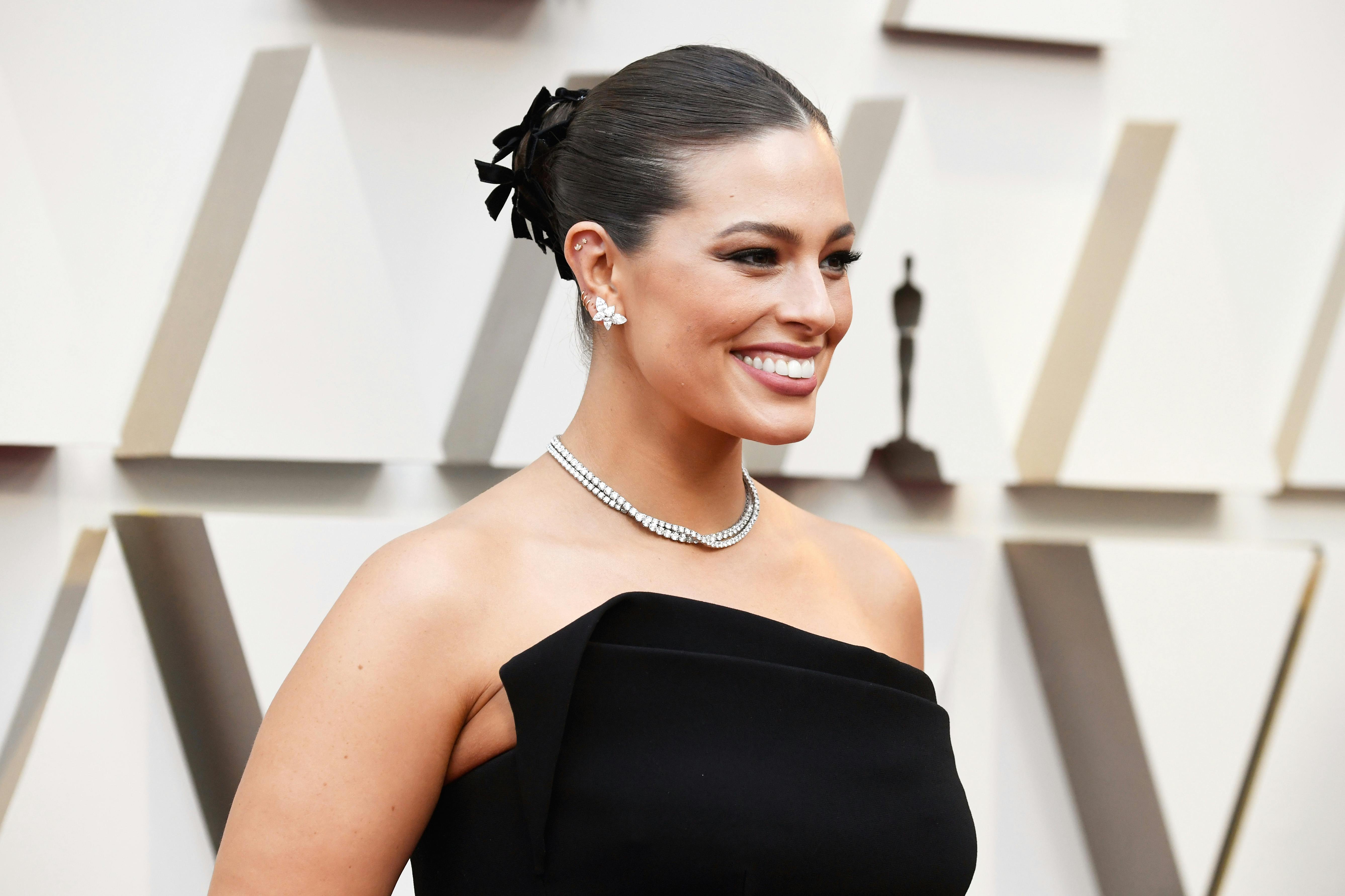Ashley Graham Shares Her Stretch Marks In Empowering Instagram Post