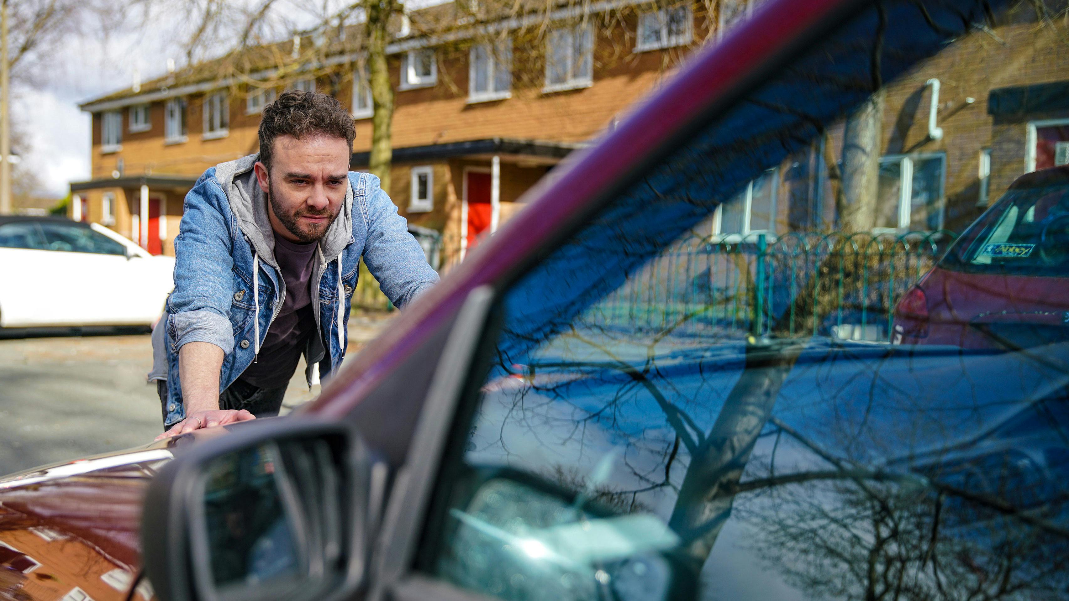 Coronation Street: David Platt risks his life taking on drug dealers