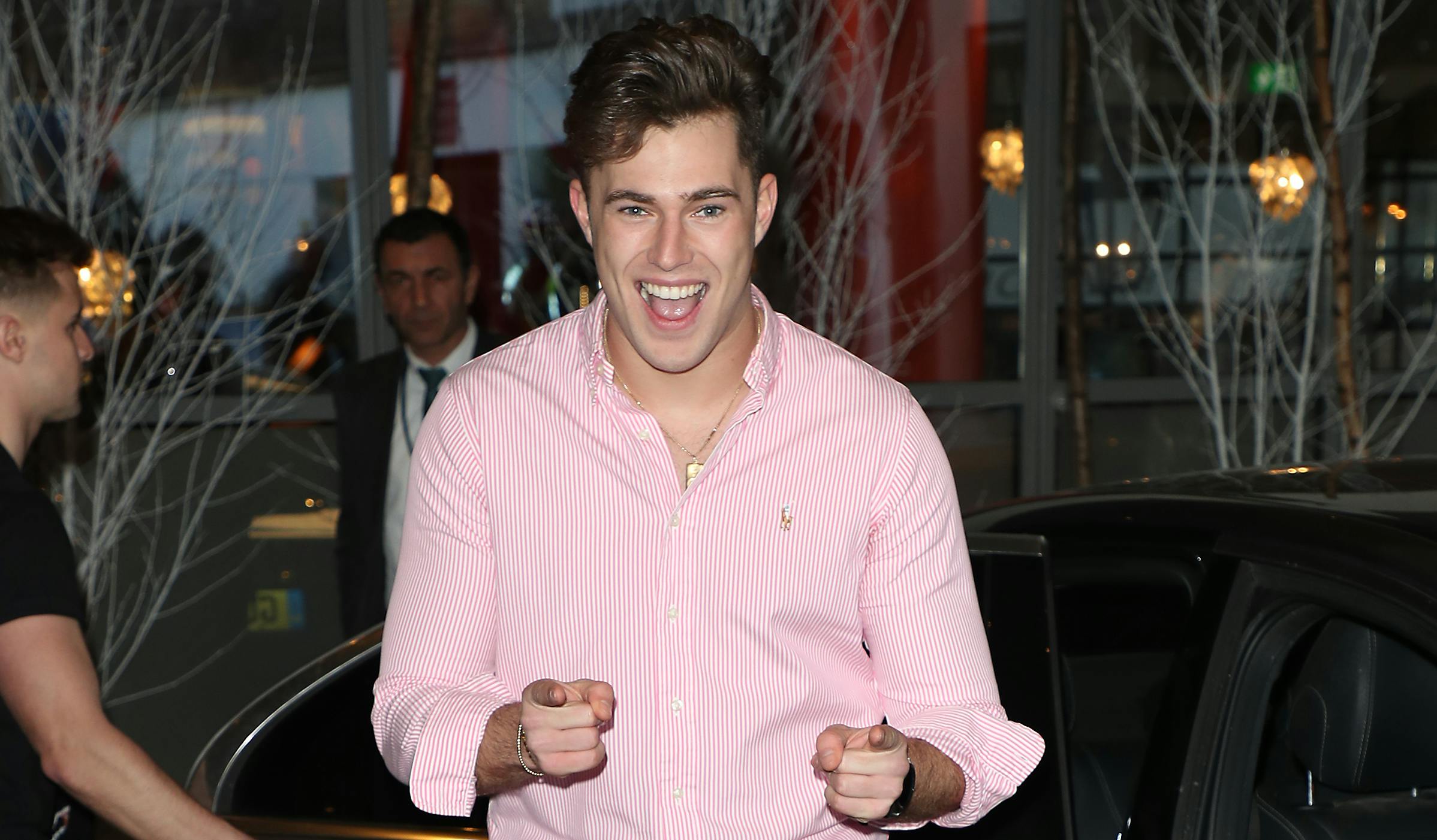 Curtis Pritchard posts naked gardening photo and forking hell