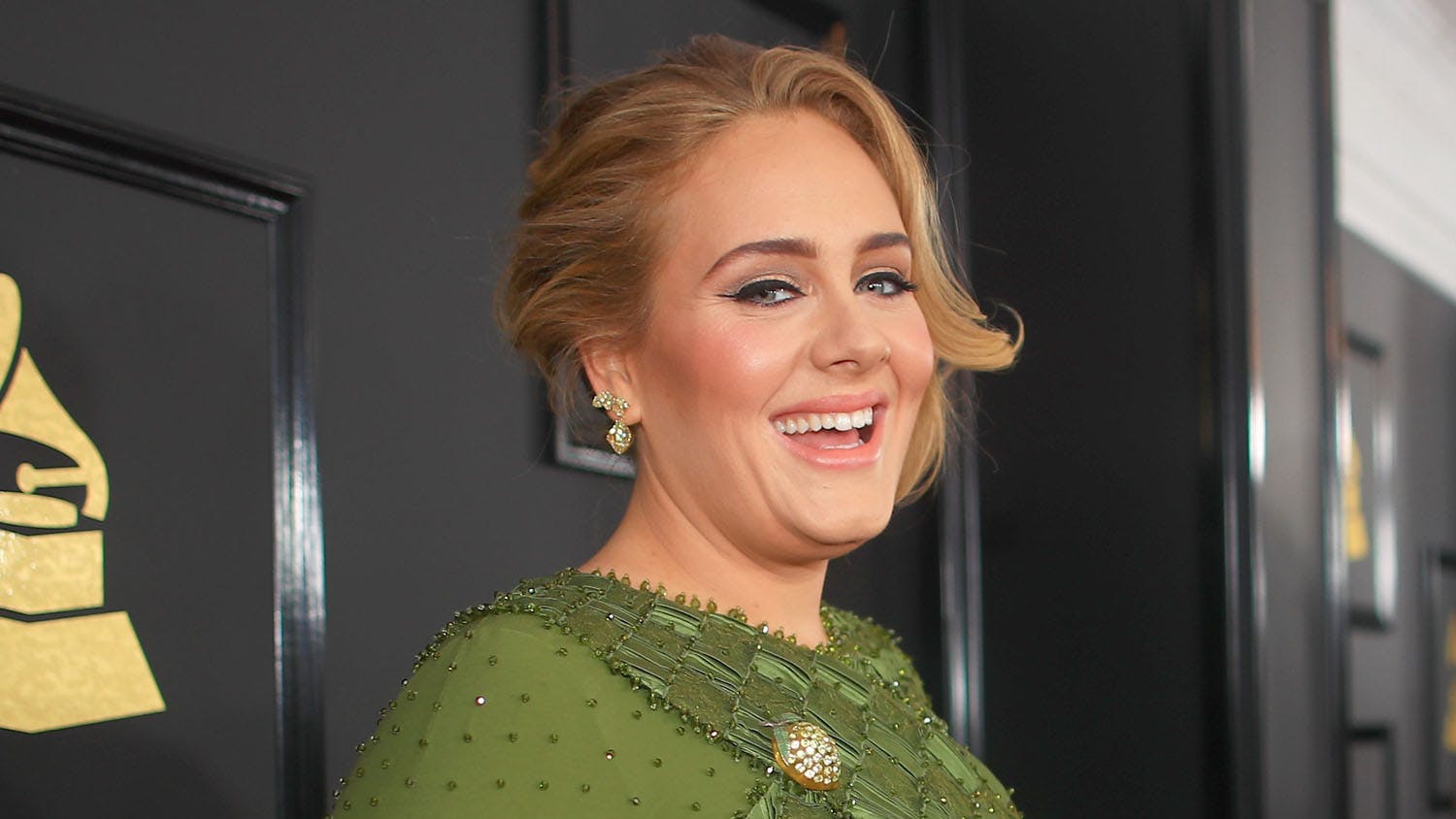 Adele shows off ‘unreal’ body transformation in rare snap | Closer