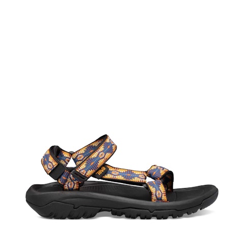Dad Sandals For Women: The Best, Most Comfortable Pairs To Buy