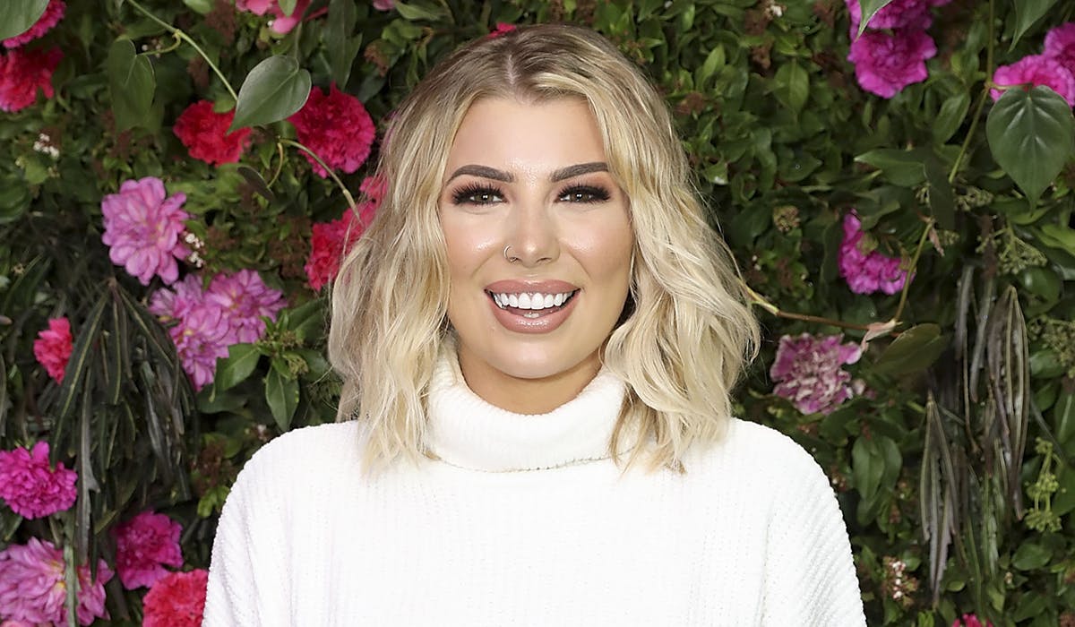 Olivia Bowen shares genius £3.99 trick to hide grown-out roots