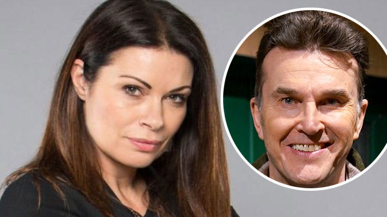 Corrie fans convinced newcomer Scott is Carla Connor's real dad