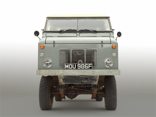 What and How is the engine for this Land Rover? | Army Rumour Service