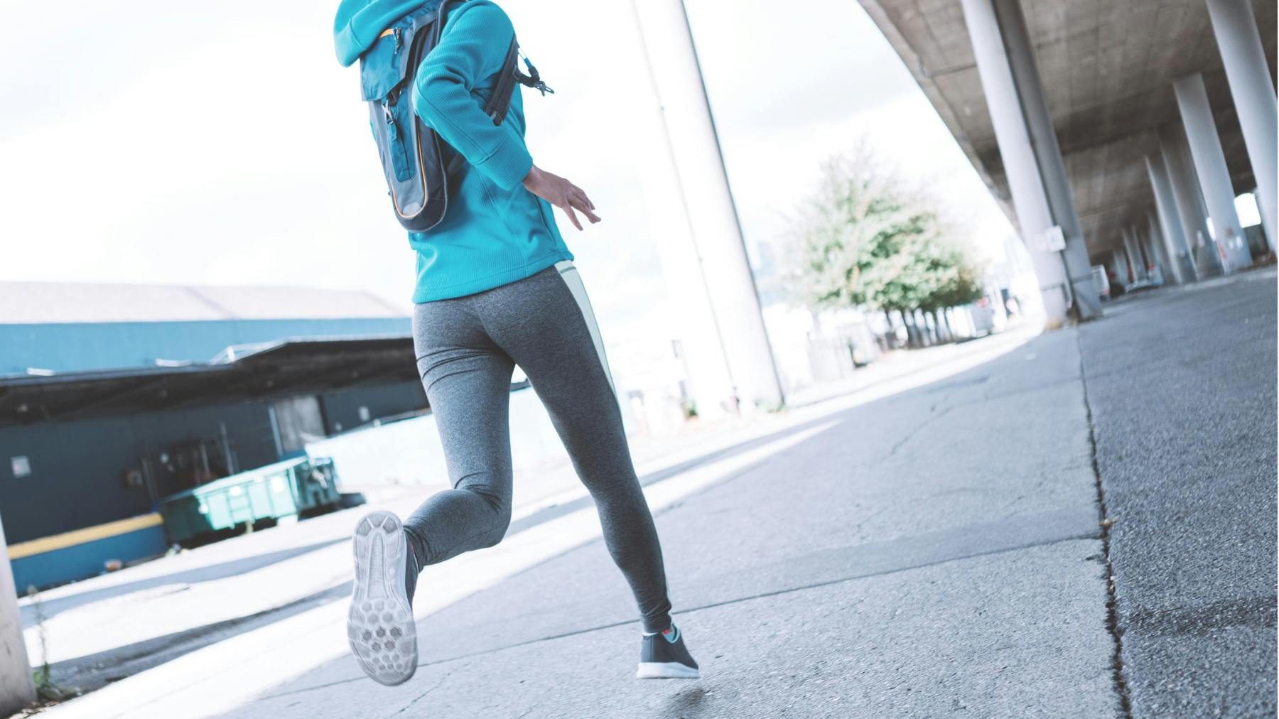 Workout while you commute: the best women’s running backpacks | Closer