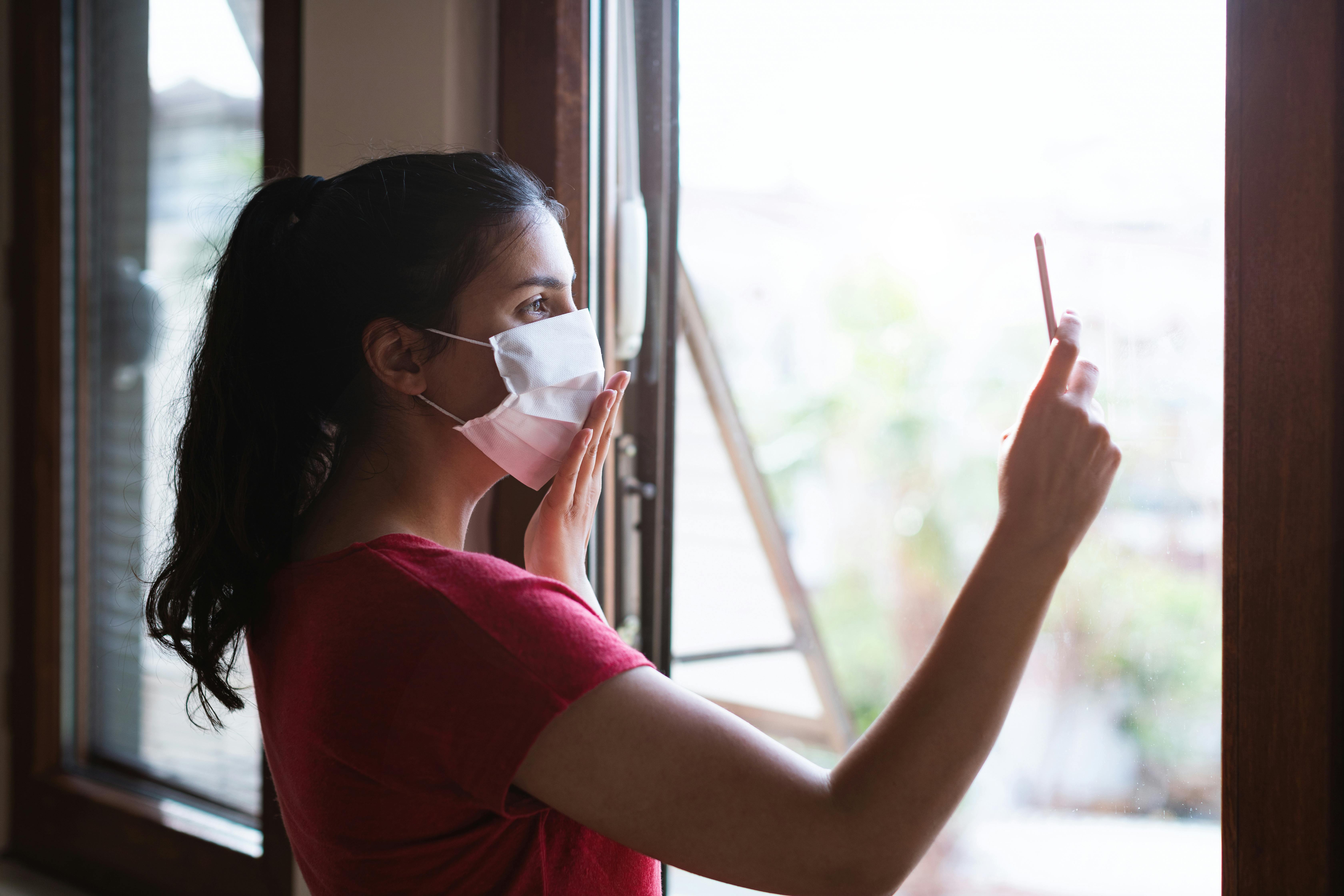 What Is Maskfishing? The Lockdown Dating Trend That’s Actually Quite ...