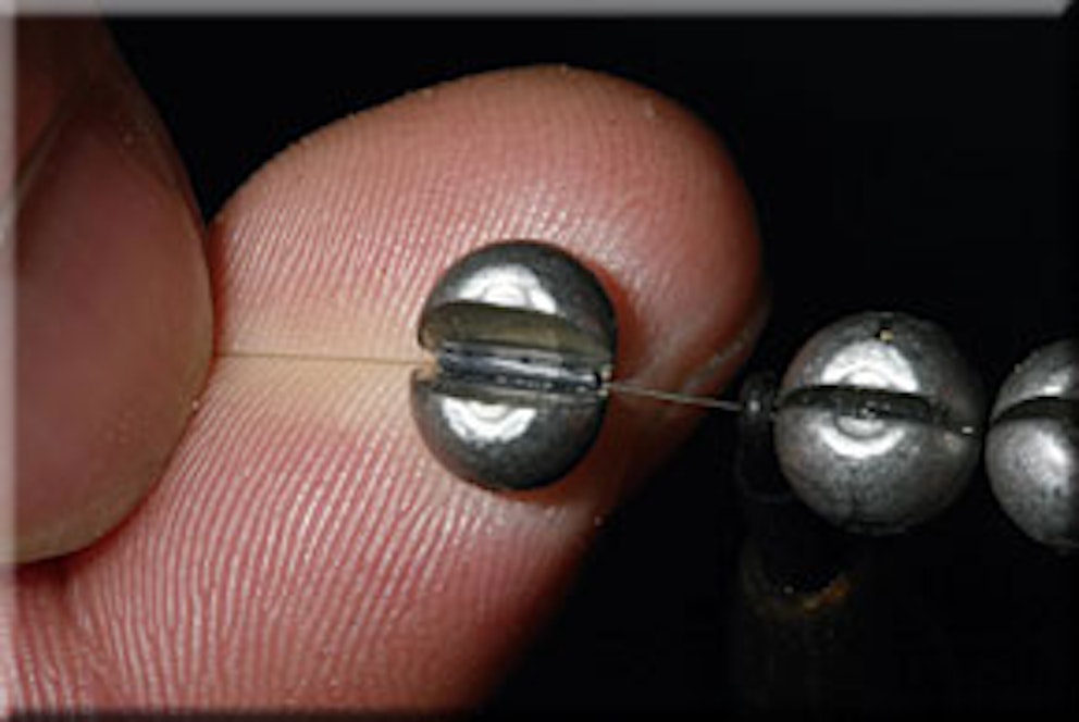 HOW TO RIG AND FISH WITH A PELLET WAGGLER | Angling Times