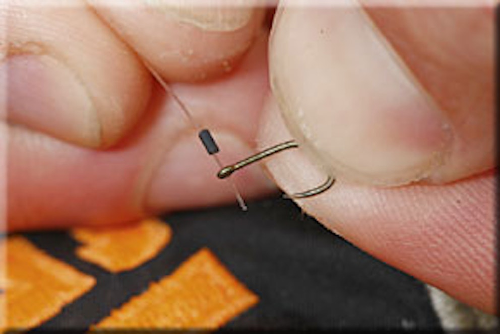 HOW TO RIG AND FISH WITH A PELLET WAGGLER | Angling Times