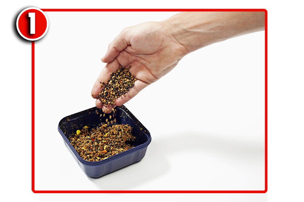 HOW TO TIE THE METHOD FEEDER RIG | Angling Times