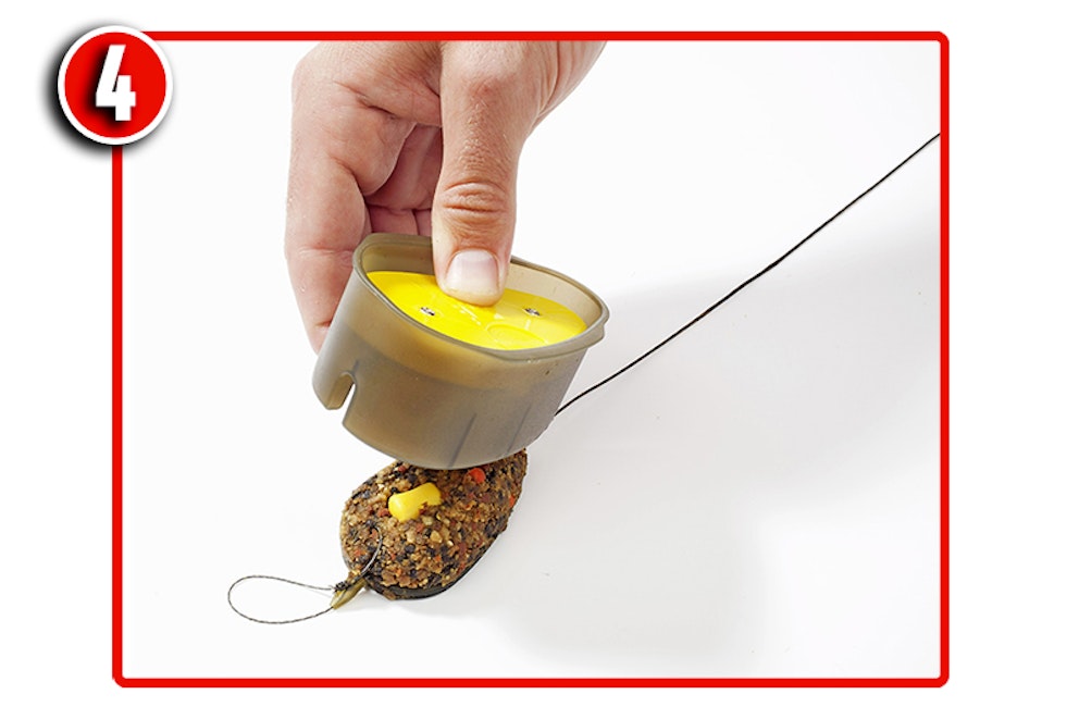 HOW TO TIE THE METHOD FEEDER RIG | Angling Times