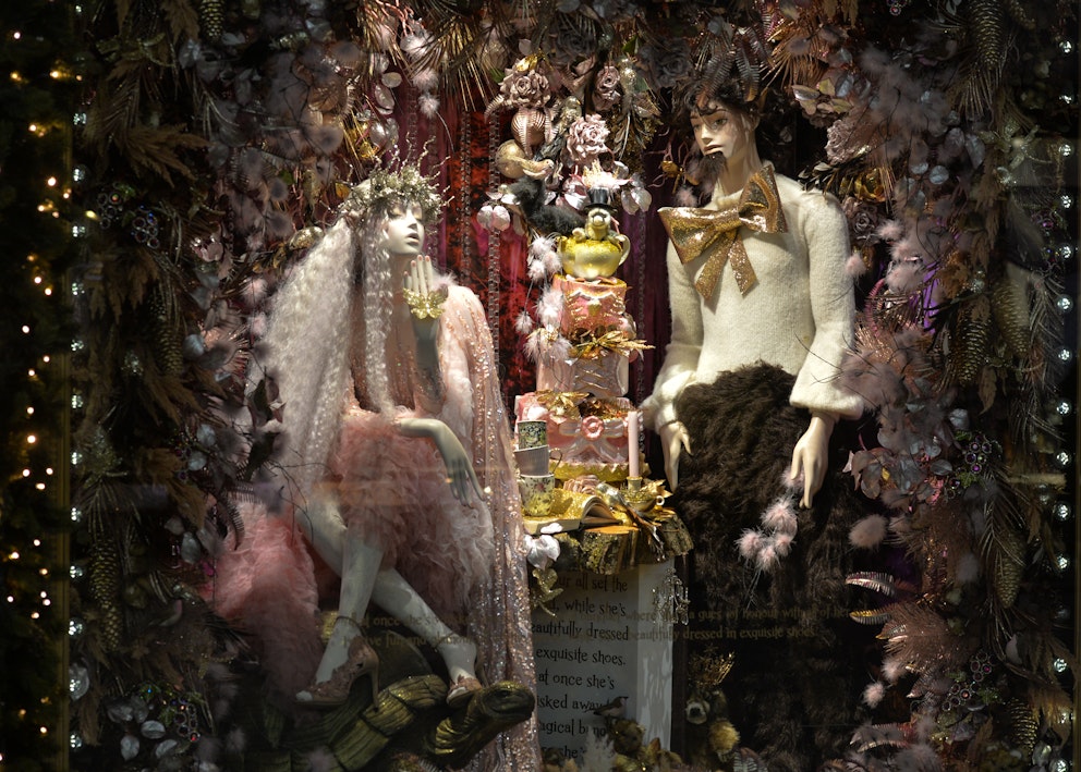 2020: Best Christmas Window Displays From Around The World