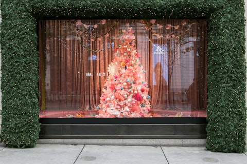 2020: Best Christmas Window Displays From Around The World