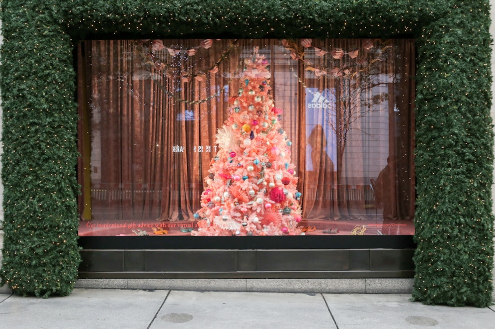 2020: Best Christmas Window Displays From Around The World