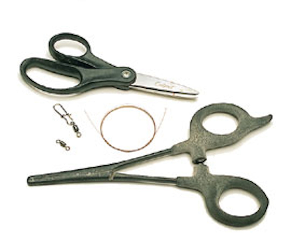 HOW TO MAKE WIRE TRACES | Angling Times