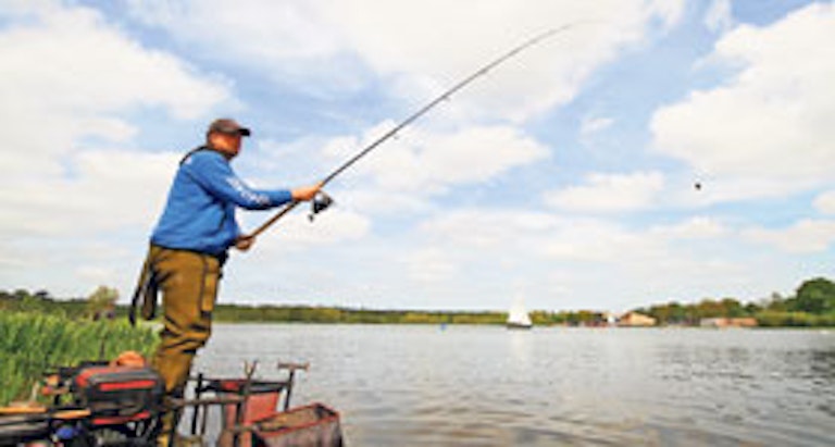 HOW TO TIE A LONG-RANGE BREAM FEEDER RIG | Angling Times