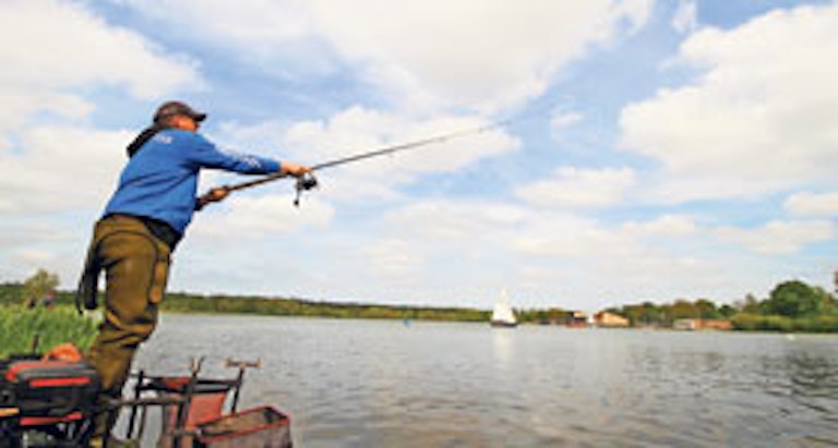 HOW TO TIE A LONG-RANGE BREAM FEEDER RIG | Angling Times