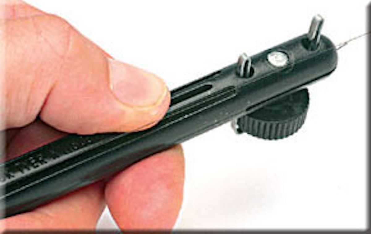 HOW TO TIE A SPADE END HOOK | Angling Times