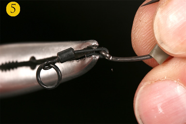 HOW TO TIE THE RONNIE RIG! | Angling Times