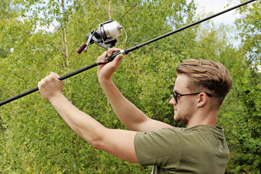 HOW TO CAST A CARP ROD ACCURATELY | Angling Times
