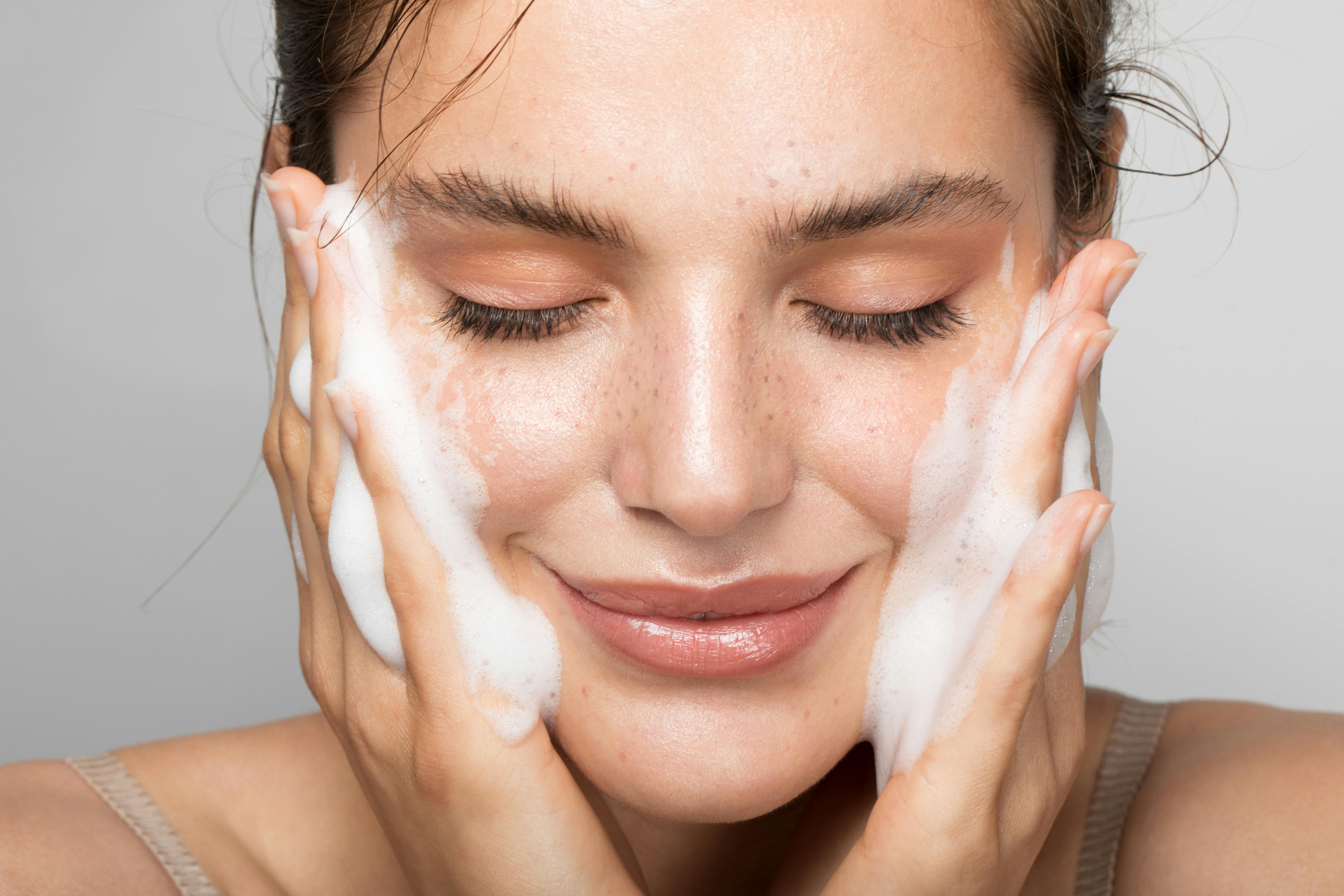 Best Winter Skincare Products To Help Dry, Tired Skin 2020 – Grazia
