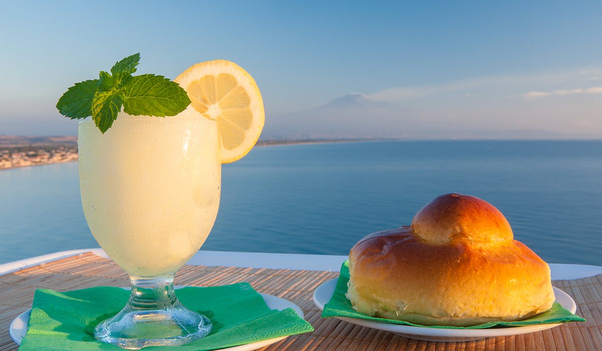 Italian brioche recipe: a Sicilian breakfast