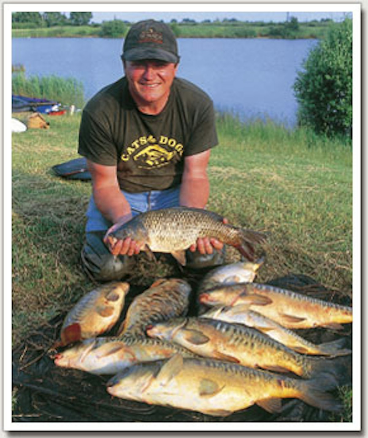 HOW TO FISH FOR CARP WITH A BAGGING WAGGLER | Angling Times