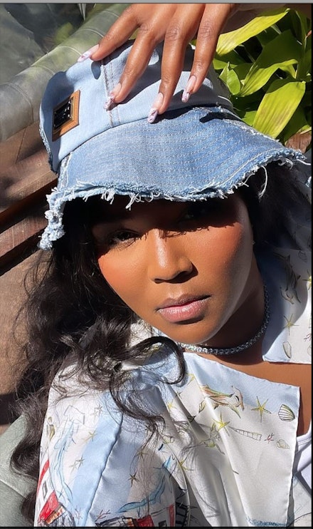 Rihanna, Lizzo And Hailey Bieber All Endorse The Bucket Hat, So Here’s ...