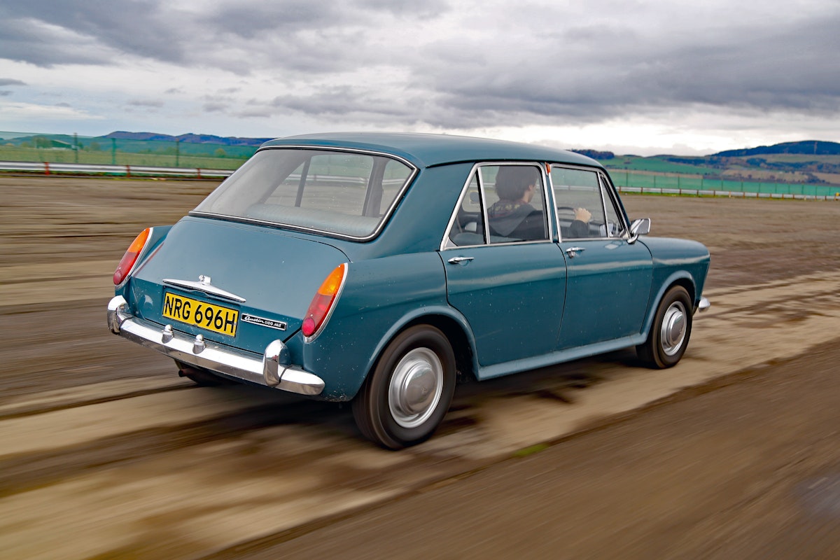 BEHIND THE WHEEL – AUSTIN 1100 | %%channel_name%%