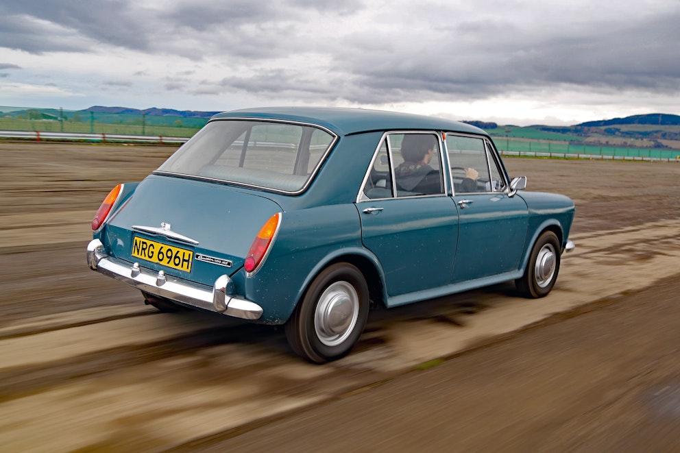 BEHIND THE WHEEL – AUSTIN 1100 | %%channel_name%%