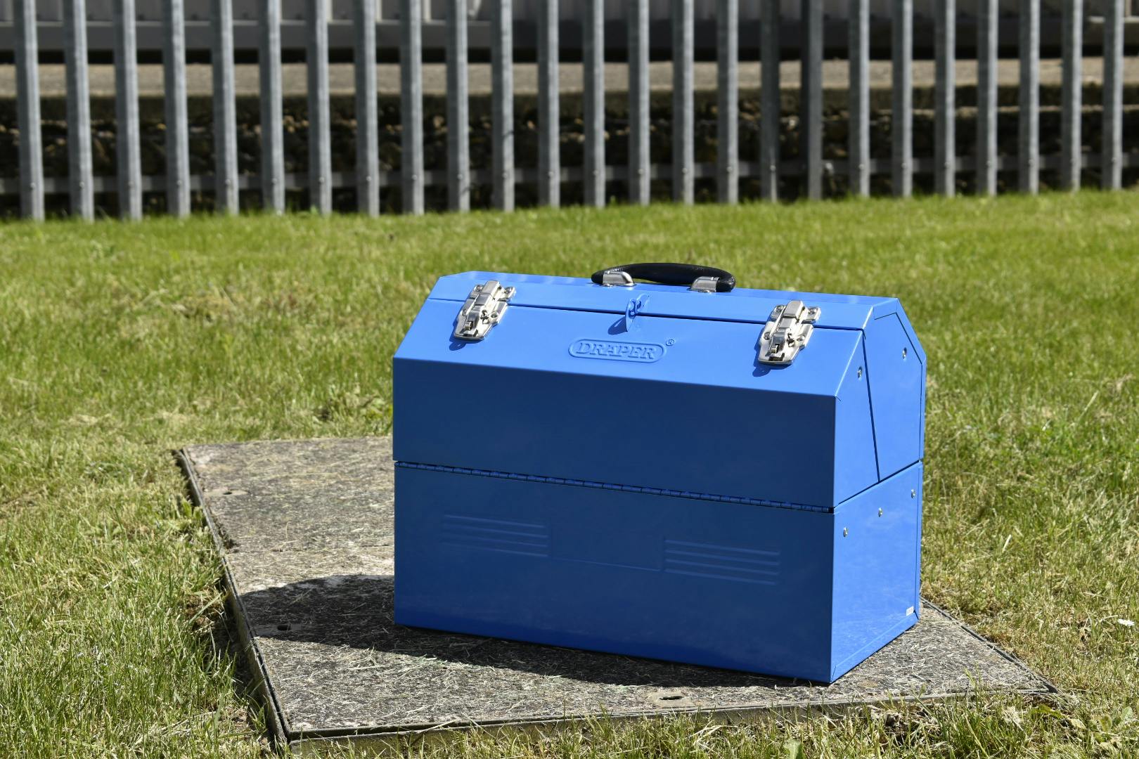 CAR tests the Draper Barn Tool Box with 4 Cantilever Trays UK